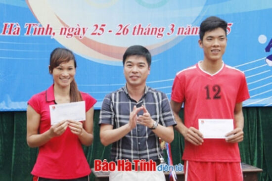 Gạch ngói Đồng Nai và C.ty Chăn nuôi vô địch Giải Bóng chuyền Mitraco ...
